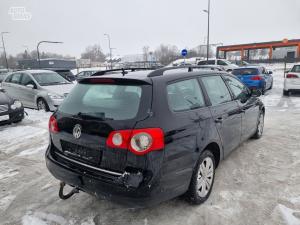 Black Volkswagen Passat 2006 in Kaunas, with an engine capacity of 2.00 L and mileage of 277 thousand km for 2400 €, photo 2 on AUTOMOTO.COM.LV