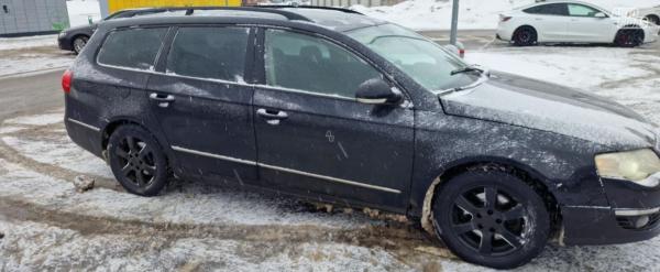 Black Volkswagen Passat 2006 in Kaunas, with an engine capacity of 2.00 L and mileage of 361 thousand km for 850 €, photo 3 on AUTOMOTO.COM.LV