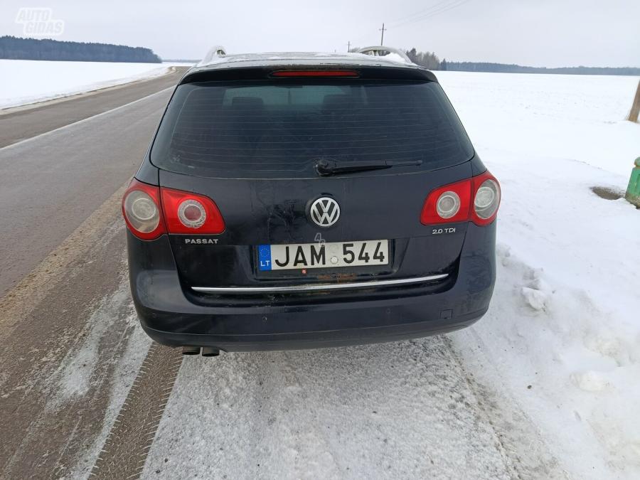 Black Volkswagen Passat 2006 in Pasvalys, with an engine capacity of 2.00 L and mileage of 409 thousand km for 1000 €, photo 5 on AUTOMOTO.COM.LV