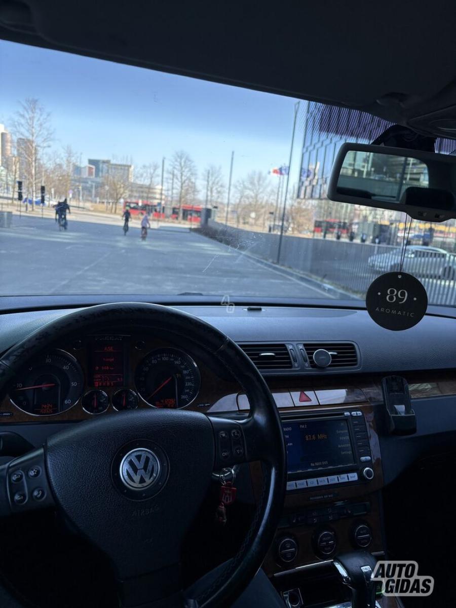 Melns Volkswagen Passat 2006 Viļņa, ar dzinēja tilpumu 2.00 L un nobraukumu 412 tūkst. km par 2100 €, foto 7 vietnē AUTOMOTO.COM.LV