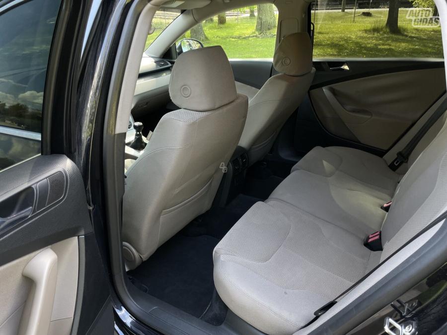 Black Volkswagen Passat 2006 in Silute, with an engine capacity of 1.90 L and mileage of 326 thousand km for 1950 €, photo 10 on AUTOMOTO.COM.LV