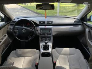 Black Volkswagen Passat 2006 in Silute, with an engine capacity of 1.90 L and mileage of 326 thousand km for 1950 €, photo 12 on AUTOMOTO.COM.LV