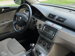 Black Volkswagen Passat 2006 in Silute, with an engine capacity of 1.90 L and mileage of 326 thousand km for 1950 €, photo 18 on AUTOMOTO.COM.LV