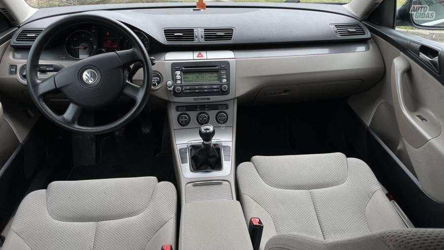 Melns Volkswagen Passat 2006 Šilutė, ar dzinēja tilpumu 1.90 L un nobraukumu 326 tūkst. km par 1850 €, foto 12 vietnē AUTOMOTO.COM.LV
