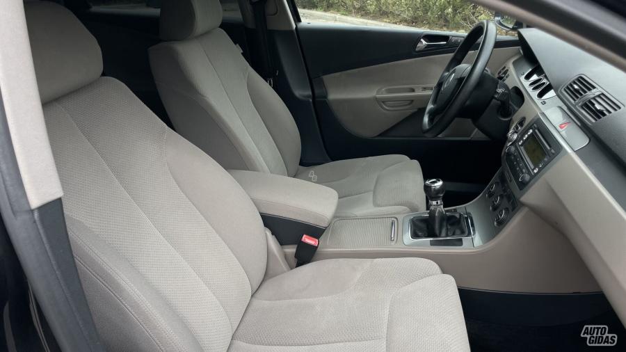 Melns Volkswagen Passat 2006 Šilutė, ar dzinēja tilpumu 1.90 L un nobraukumu 326 tūkst. km par 1850 €, foto 15 vietnē AUTOMOTO.COM.LV