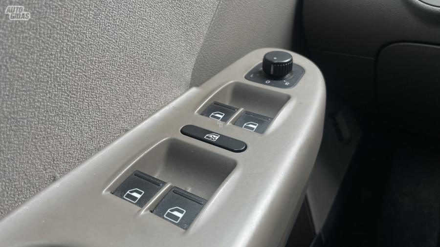 Melns Volkswagen Passat 2006 Šilutė, ar dzinēja tilpumu 1.90 L un nobraukumu 326 tūkst. km par 1850 €, foto 17 vietnē AUTOMOTO.COM.LV