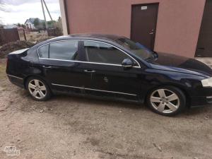 Black Volkswagen Passat 2006 in Vilnius, with an engine capacity of 2.00 L and mileage of 300 thousand km for 850 €, photo 3 on AUTOMOTO.COM.LV