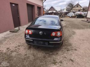 Black Volkswagen Passat 2006 in Vilnius, with an engine capacity of 2.00 L and mileage of 300 thousand km for 850 €, photo 4 on AUTOMOTO.COM.LV