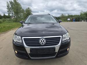 Black Volkswagen Passat 2006 in Jurbarkas, with an engine capacity of 1.60 L and mileage of 227 thousand km for 2750 €, photo 7 on AUTOMOTO.COM.LV