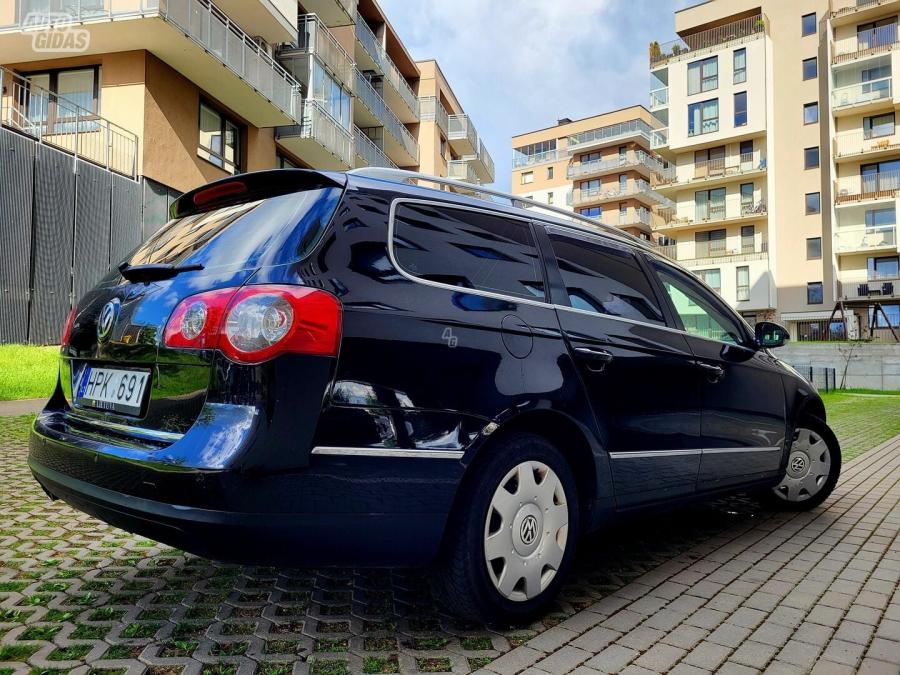 Black Volkswagen Passat 2006 in Vilnius, with an engine capacity of 1.90 L and mileage of 273 thousand km for 1100 €, photo 1 on AUTOMOTO.COM.LV