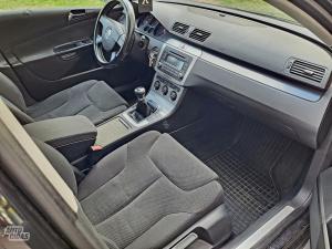 Black Volkswagen Passat 2006 in Vilnius, with an engine capacity of 1.90 L and mileage of 273 thousand km for 1100 €, photo 14 on AUTOMOTO.COM.LV