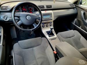 Black Volkswagen Passat 2006 in Vilnius, with an engine capacity of 1.90 L and mileage of 273 thousand km for 1100 €, photo 15 on AUTOMOTO.COM.LV