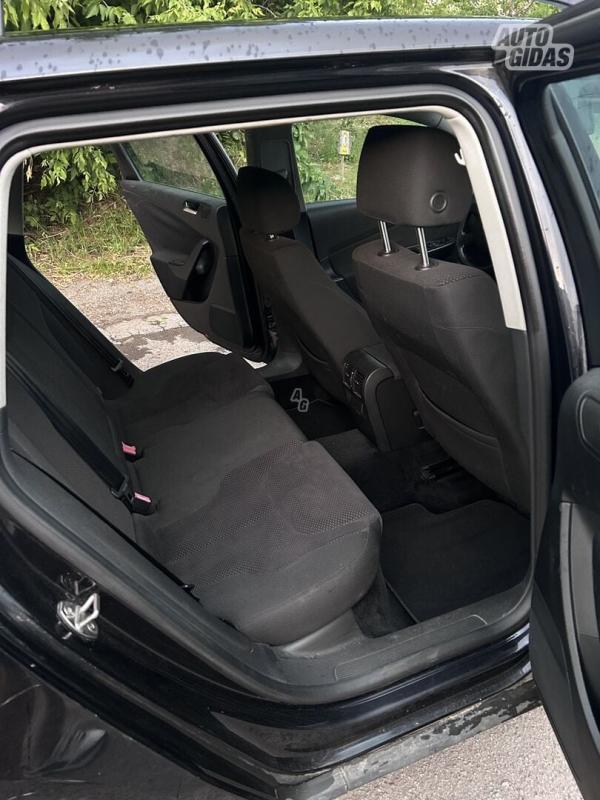 Black Volkswagen Passat 2006 in Kaunas, with an engine capacity of 2.00 L and mileage of 309 thousand km for 1500 €, photo 8 on AUTOMOTO.COM.LV