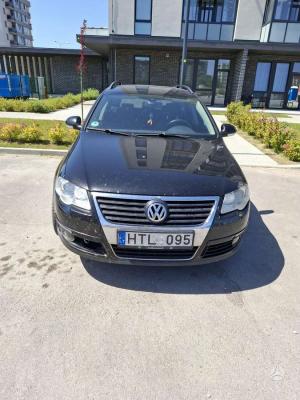 Black Volkswagen Passat 2006 in Klaipeda, with an engine capacity of 1.97 L and mileage of 390 thousand km for 1000 €, photo  on AUTOMOTO.COM.LV