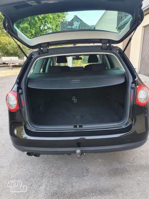Melns Volkswagen Passat 2006 Utena, ar dzinēja tilpumu 2.00 L un nobraukumu 290 tūkst. km par 2600 €, foto 10 vietnē AUTOMOTO.COM.LV