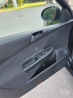 Melns Volkswagen Passat 2006 Utena, ar dzinēja tilpumu 2.00 L un nobraukumu 290 tūkst. km par 2600 €, foto 12 vietnē AUTOMOTO.COM.LV