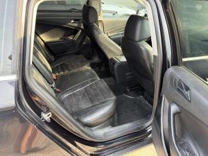 Black Volkswagen Passat 2006 in Vilnius, with an engine capacity of 1.98 L and mileage of 383 thousand km for 1150 €, photo 13 on AUTOMOTO.COM.LV