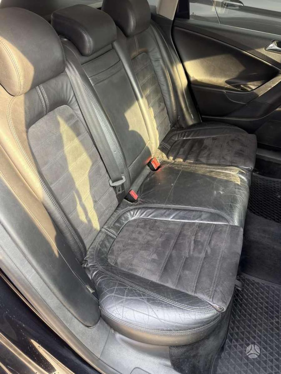 Black Volkswagen Passat 2006 in Vilnius, with an engine capacity of 1.98 L and mileage of 383 thousand km for 1150 €, photo 14 on AUTOMOTO.COM.LV