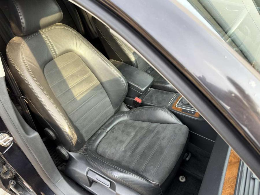 Black Volkswagen Passat 2006 in Vilnius, with an engine capacity of 1.98 L and mileage of 383 thousand km for 1150 €, photo 16 on AUTOMOTO.COM.LV