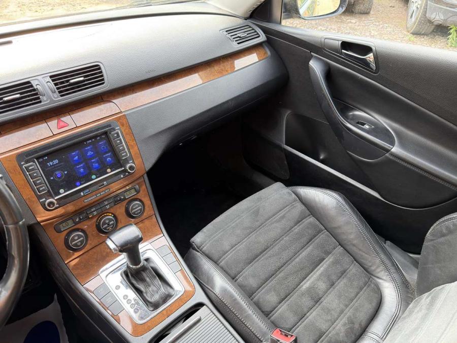 Black Volkswagen Passat 2006 in Vilnius, with an engine capacity of 1.98 L and mileage of 383 thousand km for 1150 €, photo 20 on AUTOMOTO.COM.LV