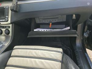 Black Volkswagen Passat 2006 in Siauliai, with an engine capacity of 1.97 L and mileage of 294 thousand km for 1500 €, photo 11 on AUTOMOTO.COM.LV