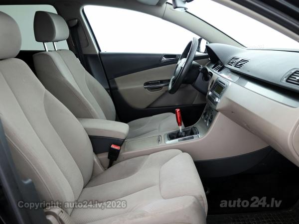 Black Volkswagen Passat 2006 in Tallinn, with an engine capacity of 2.00 L and mileage of 322 thousand km for 999 €, photo 6 on AUTOMOTO.COM.LV