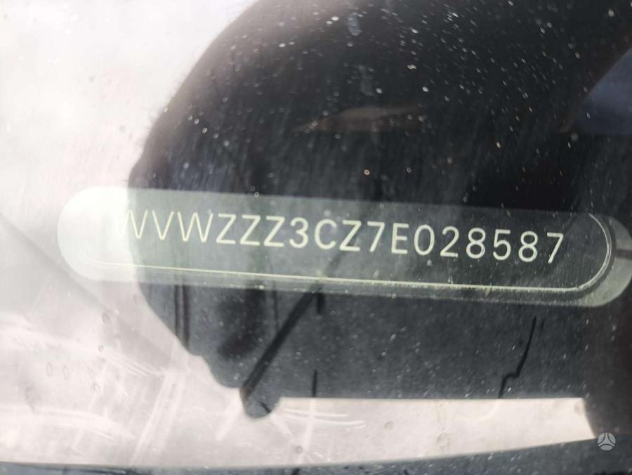 Black Volkswagen Passat 2006 in Vilnius, with an engine capacity of 2.00 L and mileage of 359 thousand km for 1100 €, photo 18 on AUTOMOTO.COM.LV