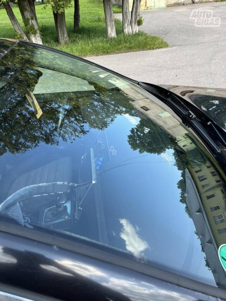 Melns Volkswagen Passat 2006 Kauņa, ar dzinēja tilpumu 2.00 L un nobraukumu 378 tūkst. km par 1950 €, foto 30 vietnē AUTOMOTO.COM.LV