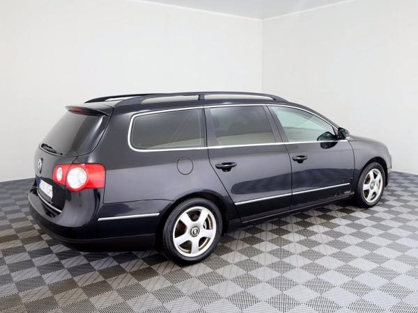 Melns Volkswagen Passat 2006 Tallina, ar dzinēja tilpumu 2.00 L un nobraukumu 322 tūkst. km par 899 €, foto 10 vietnē AUTOMOTO.COM.LV