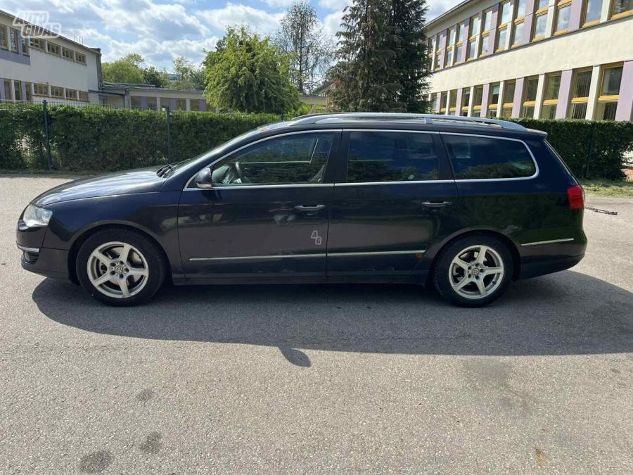 Black Volkswagen Passat 2006 in Kaunas, with an engine capacity of 2.00 L and mileage of 378 thousand km for 1650 €, photo 4 on AUTOMOTO.COM.LV
