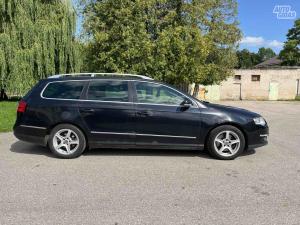 Black Volkswagen Passat 2006 in Kaunas, with an engine capacity of 2.00 L and mileage of 378 thousand km for 1650 €, photo 6 on AUTOMOTO.COM.LV