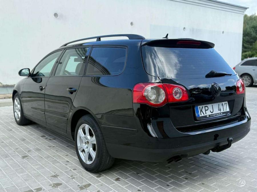 Melns Volkswagen Passat 2006 Viļņa, ar dzinēja tilpumu 1.97 L un nobraukumu 335 tūkst. km par 1450 €, foto 6 vietnē AUTOMOTO.COM.LV