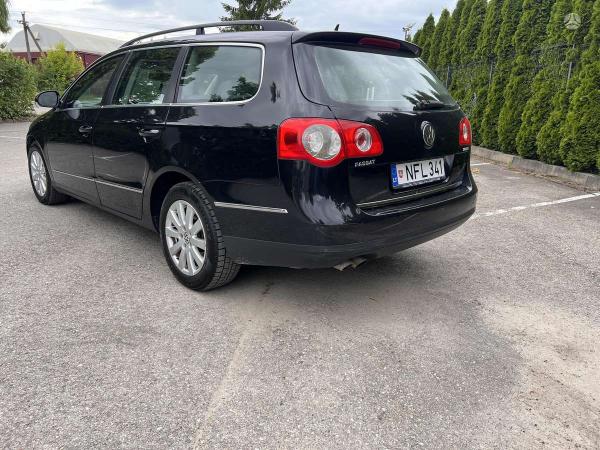 Volkswagen Passat 2006 Kauņa vietnē Melns Volkswagen Passat 2006 Kauņa, ar dzinēja tilpumu 2.00 L un nobraukumu 310 tūkst. km par 1599 €, foto 6 vietnē AUTOMOTO.COM.LV