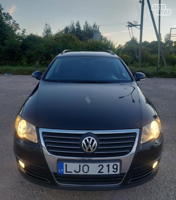 Black Volkswagen Passat 2007 in Salcininkai, with an engine capacity of 1.90 L and mileage of 295 thousand km for 1550 €, photo 3 on AUTOMOTO.COM.LV