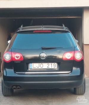 Black Volkswagen Passat 2007 in Salcininkai, with an engine capacity of 1.90 L and mileage of 295 thousand km for 1550 €, photo 9 on AUTOMOTO.COM.LV