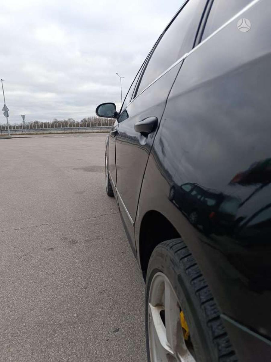 Melns Volkswagen Passat 2007 Marijampole, ar dzinēja tilpumu 1.90 L un nobraukumu 329 tūkst. km par 1950 €, foto 9 vietnē AUTOMOTO.COM.LV