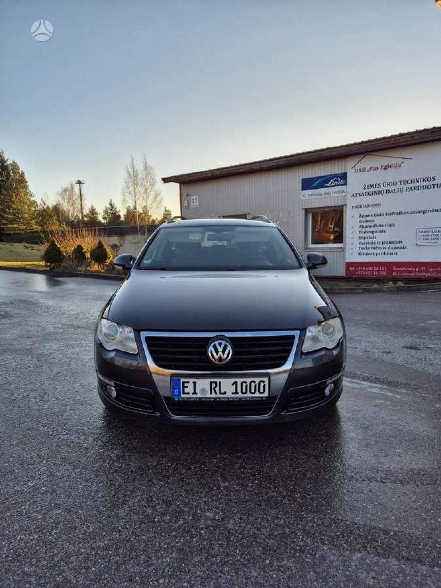 Melns Volkswagen Passat 2007 Ignalina, ar dzinēja tilpumu 2.00 L un nobraukumu 255 tūkst. km par 2950 €, foto 1 vietnē AUTOMOTO.COM.LV