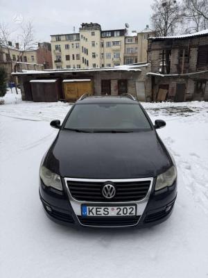 Black Volkswagen Passat 2007 in Kaunas, with an engine capacity of 2.00 L and mileage of 275 thousand km for 1150 €, photo 2 on AUTOMOTO.COM.LV
