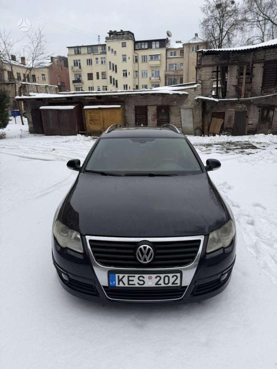 Black Volkswagen Passat 2007 in Kaunas, with an engine capacity of 2.00 L and mileage of 275 thousand km for 1150 €, photo 2 on AUTOMOTO.COM.LV