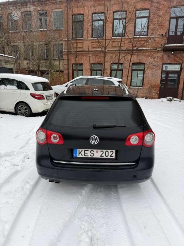 Black Volkswagen Passat 2007 in Kaunas, with an engine capacity of 2.00 L and mileage of 275 thousand km for 1150 €, photo 6 on AUTOMOTO.COM.LV