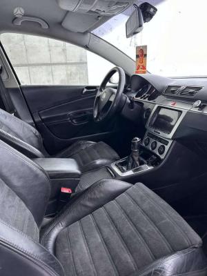 Melns Volkswagen Passat 2007 Kauņa, ar dzinēja tilpumu 2.00 L un nobraukumu 430 tūkst. km par 1750 €, foto 14 vietnē AUTOMOTO.COM.LV