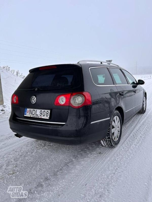 Black Volkswagen Passat 2007 in Kaunas, with an engine capacity of 2.00 L and mileage of 430 thousand km for 1750 €, photo 3 on AUTOMOTO.COM.LV