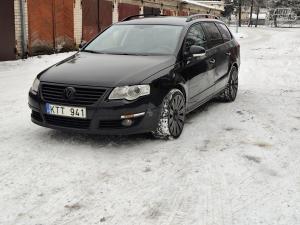 Black Volkswagen Passat 2007 in Kaunas, with an engine capacity of 2.00 L and mileage of 333 thousand km for 2950 €, photo  on AUTOMOTO.COM.LV