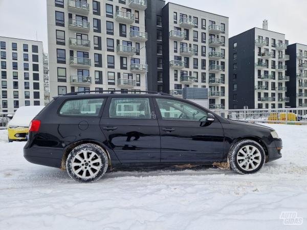 Black Volkswagen Passat 2007 in Vilnius, with an engine capacity of 2.00 L and mileage of 281 thousand km for 1890 €, photo 5 on AUTOMOTO.COM.LV