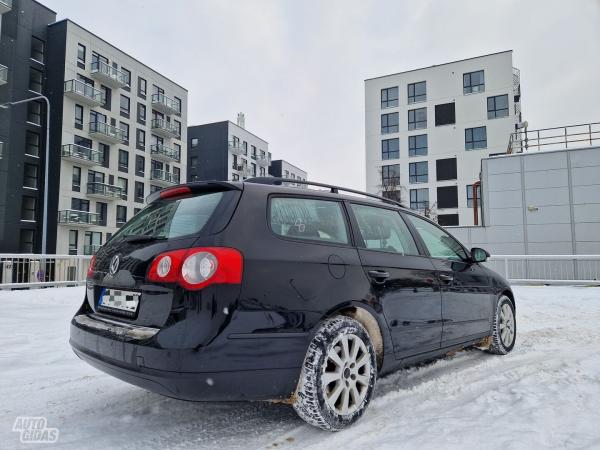 Black Volkswagen Passat 2007 in Vilnius, with an engine capacity of 2.00 L and mileage of 281 thousand km for 1890 €, photo 9 on AUTOMOTO.COM.LV