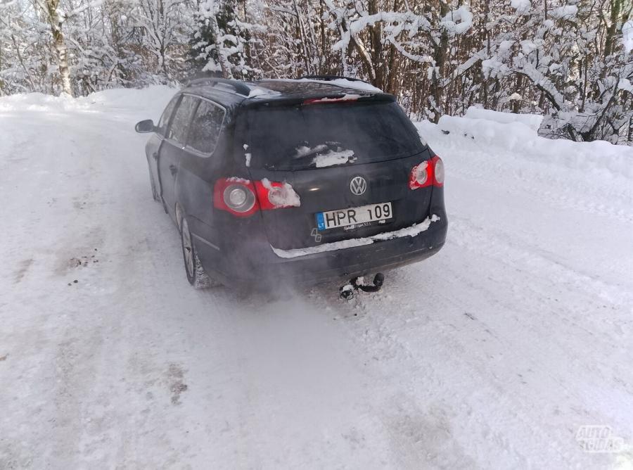 Черный Фольксваген Пассат 2007 в Тельшяй, объемом двигателя 2.00 л и пробегом 289 тыс. км за 1200 €, фото 5 на AUTOMOTO.COM.LV