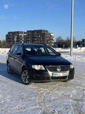 Black Volkswagen Passat 2007 in Vilnius, with an engine capacity of 1.90 L and mileage of 460 thousand km for 1699 €, photo  on AUTOMOTO.COM.LV