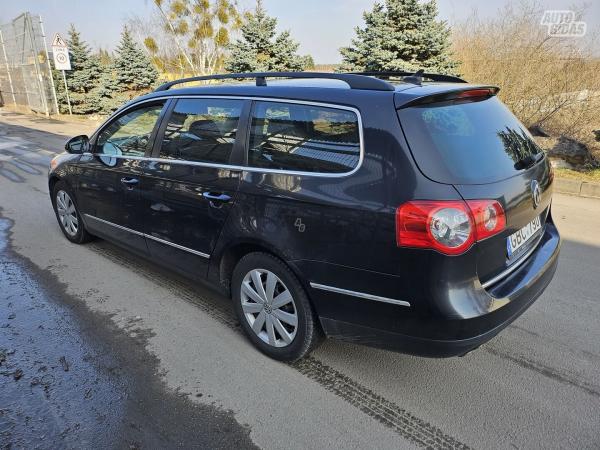 Black Volkswagen Passat 2007 in Alytus, with an engine capacity of 2.00 L and mileage of 371 thousand km for 1950 €, photo 2 on AUTOMOTO.COM.LV