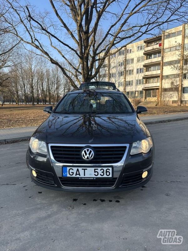 Black Volkswagen Passat 2007 in Kaisiadorys, with an engine capacity of 1.90 L and mileage of 322 thousand km for 999 €, photo 3 on AUTOMOTO.COM.LV