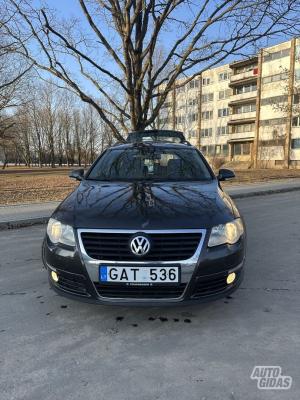 Black Volkswagen Passat 2007 in Kaisiadorys, with an engine capacity of 1.90 L and mileage of 322 thousand km for 999 €, photo 3 on AUTOMOTO.COM.LV